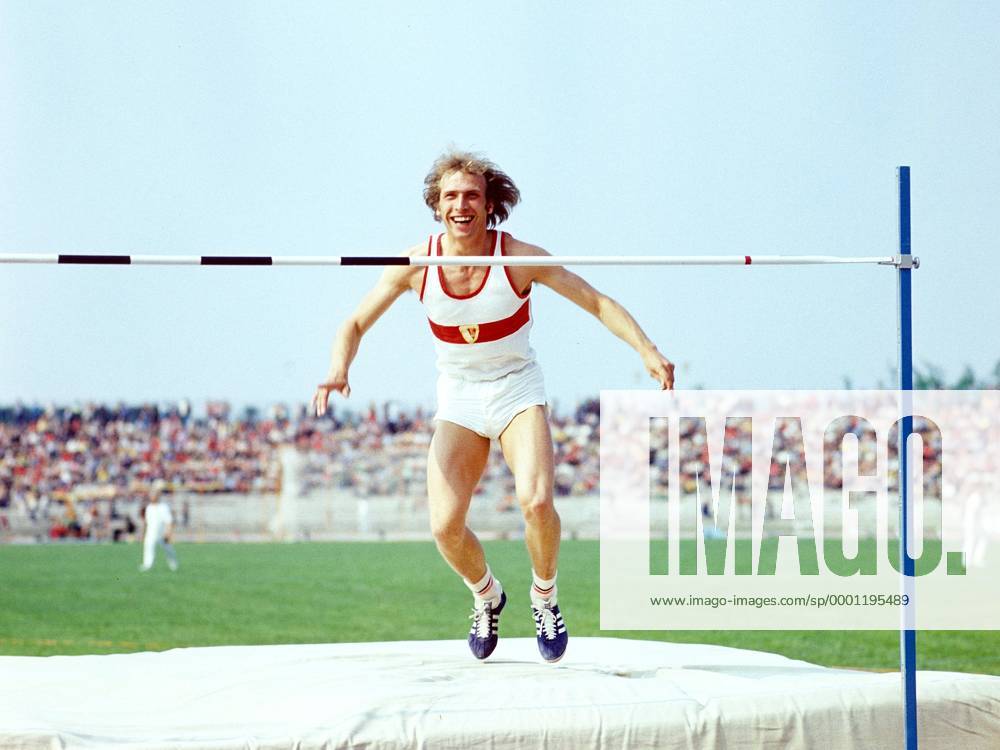 Rolf Beilschmidt (SC Motor Jena DDR) jubelt über seinen gültigen ...