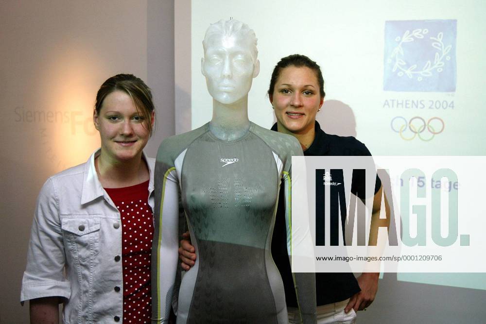 Hannah Stockbauer (re.) und Teresa Rohmann (beide Deutschland) freuen ...