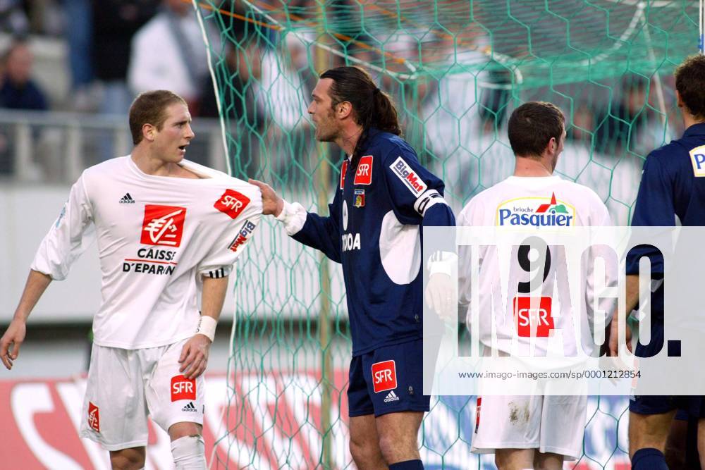 Pascal Braud packt David Suarez am Schlafittchen Fußball Herren Coupe ...