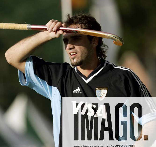 Marco Alejandro Riccardi (Argentinien) hält Ausschau nach dem Gegner ...