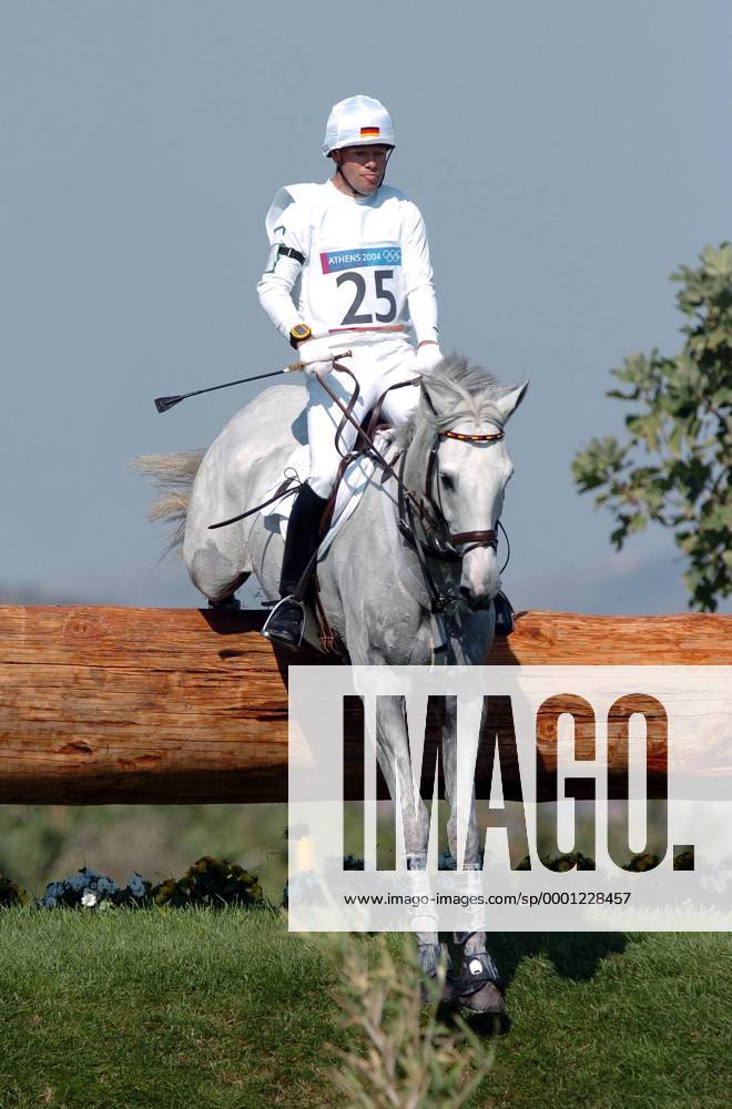 Hinrich Romeike (Deutschland) auf Marius Pferdesport OS Sommer Herren ...