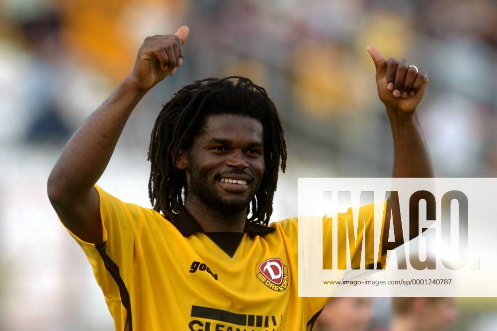 Daniel Jules Wansi (Dresden) - Schlußjubel Fußball 2. BL Herren Saison ...