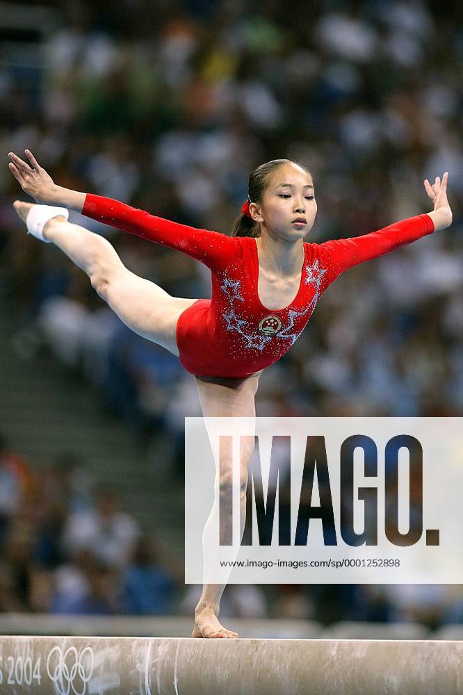 Ye Fan (China) - Schwebebalken Turnen OS Sommer Damen Olympische ...