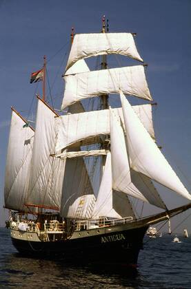 Der Großsegler Antigua (Niederlande) - Barkentine Segeln Herren Brest ...