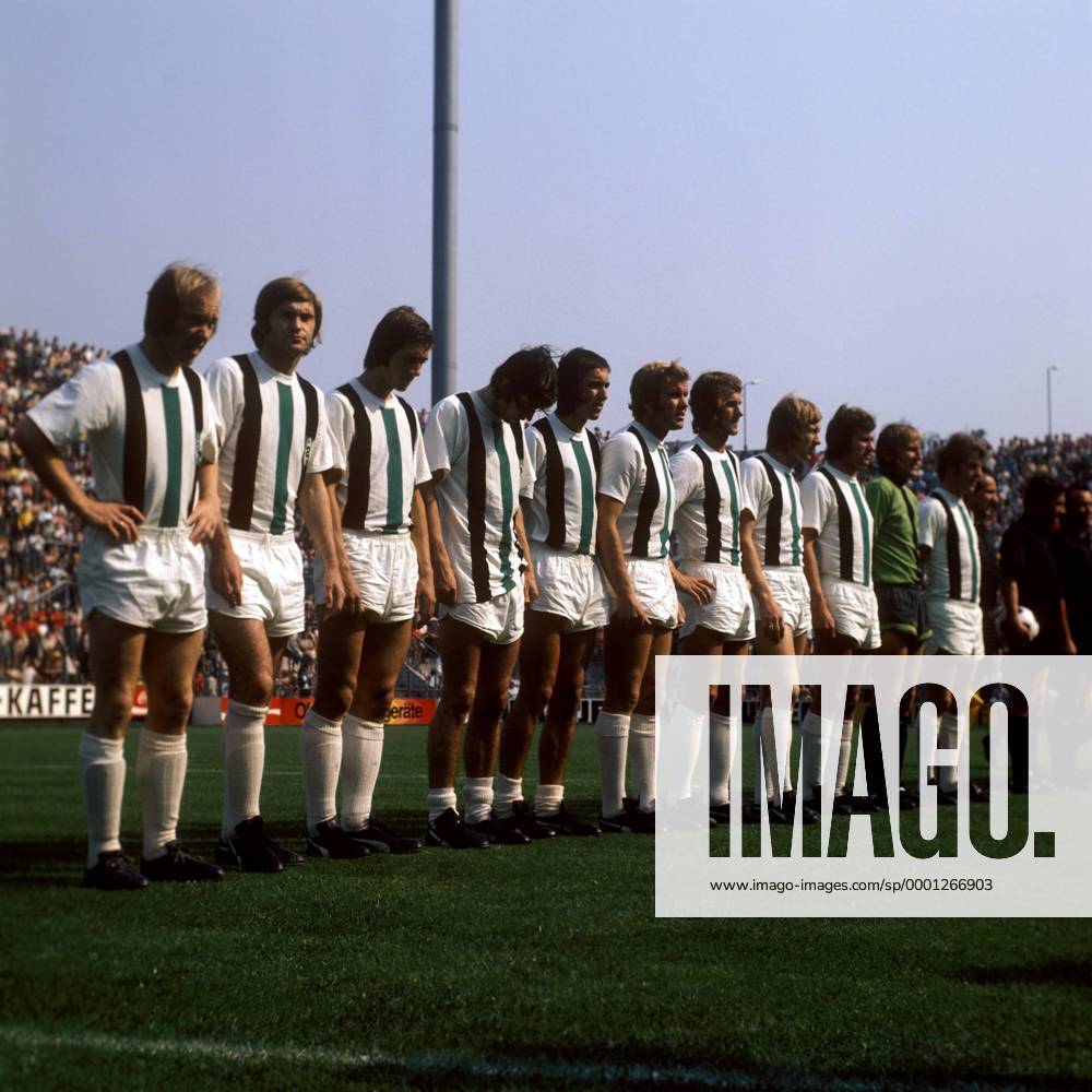 Mannschaftsvorstellung Gladbach v.li.: Bernd Rupp, Horst Köppel, Heinz ...