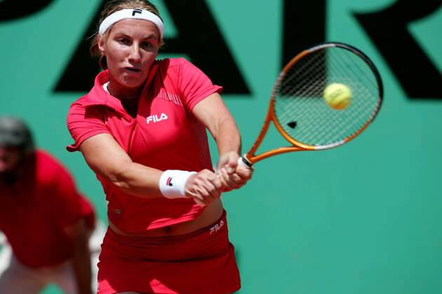 Svetlana Kuznetsova - beidhändige Rückhand Tennis Damen French Open ...