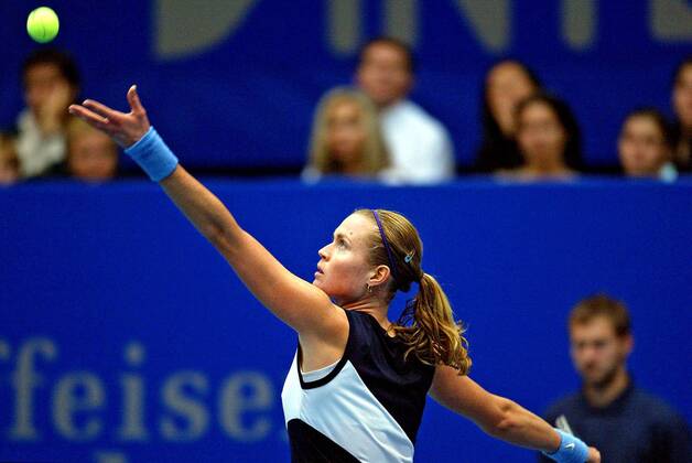 Elena Bovina (Rußland) - Aufschlag Tennis Damen Ericsson Open 2001, WTA ...