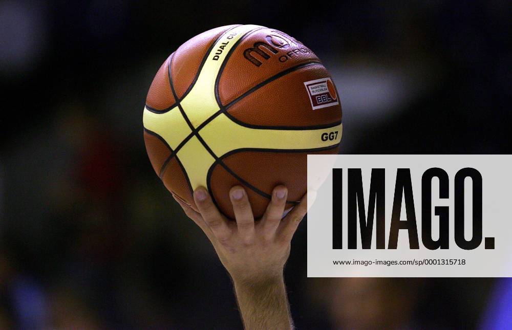 GG7 Ball der Marken Molten - offizieller Spielball der BBL Basketball 1 ...