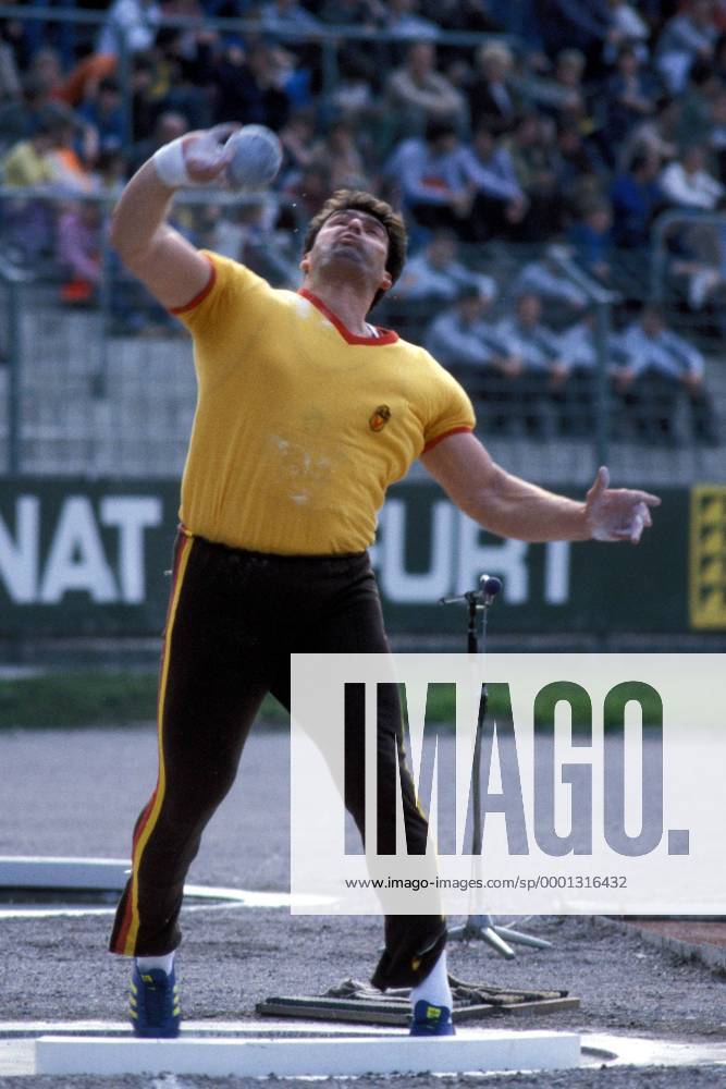 Udo Beyer (ASK Vorwärts Potsdam DDR) Leichtathletik Herren Kugelstoßen ...