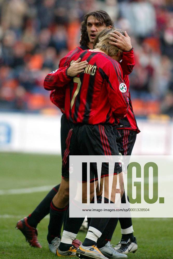 Torjubel Milan u.a. mit: Paolo Maldini und Andriy Shevchenko Fußball ...