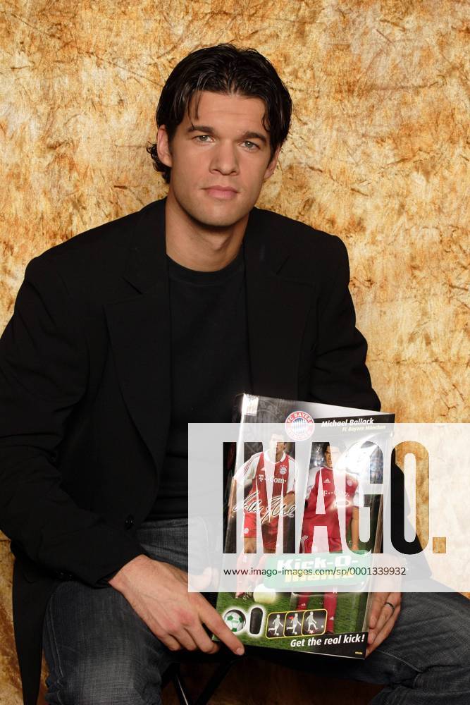 Michael Ballack (FC Bayern München) präsentiert Kick o Mania, das ...