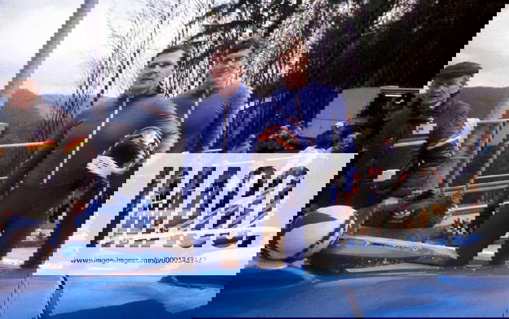 Pilot Wolfgang Hoppe (li.) und Dietmar Schauerhammer (beide DDR ...