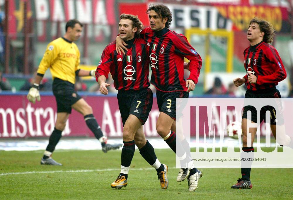 Andriy Shevchenko und Paolo Maldini - Torjubel Fußball Herren Serie A ...