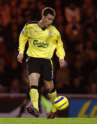 Stephen Finnan am Ball Fußball Herren English Premier League 2003 2004 ...