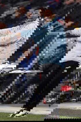 Trainer Ruud Gullit (Feyenoord) gibt Anweisungen Fußball Herren ...