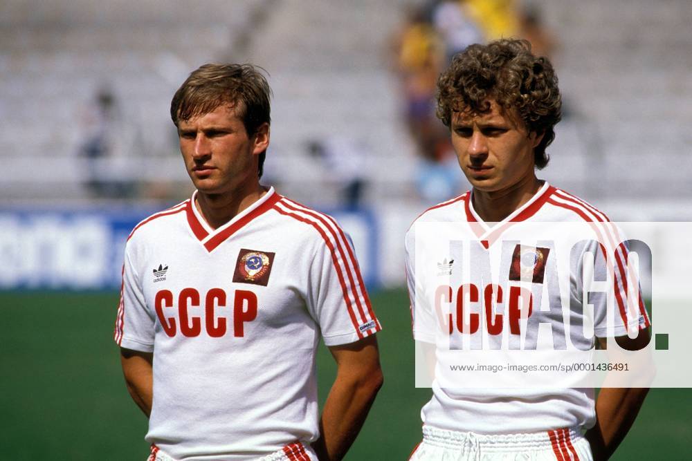 Ivan Yaremchuk (li.) und Aleksandr Zavarov (beide UdSSR) Fußball WM Herren DEUTSCHSPRACHIGE
