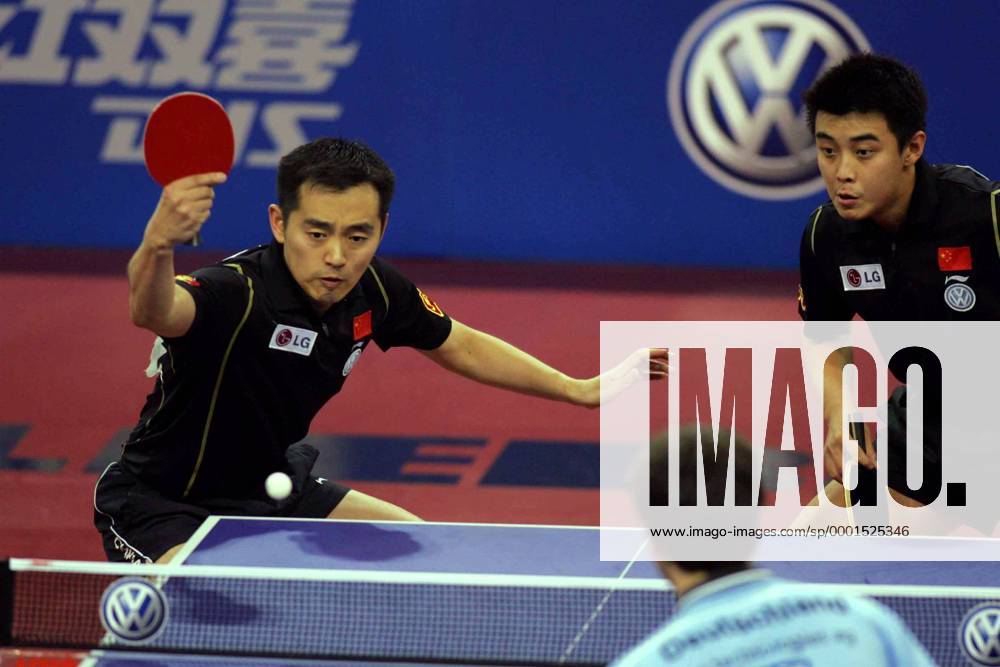 Kong Linghui - Rückhand, re. Wang Hao - Tischtennis WM Herren 48 ...