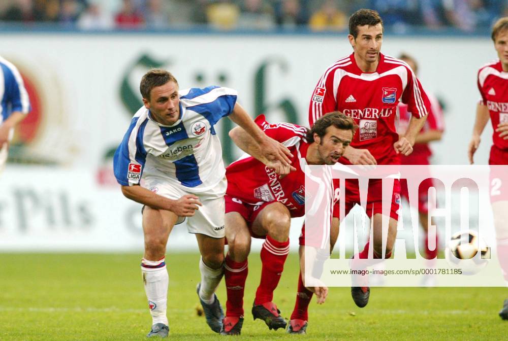Marcel Schied gegen Miroslav Stevic und Rajko Tavcar Fußball 2. BL ...