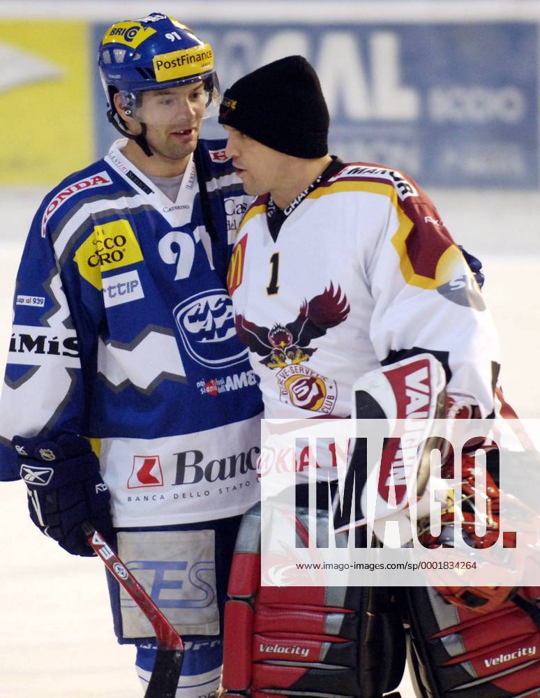 Goalie Pauli Jaks und Jean Guy Trudel Eishockey Herren Nationalliga A ...