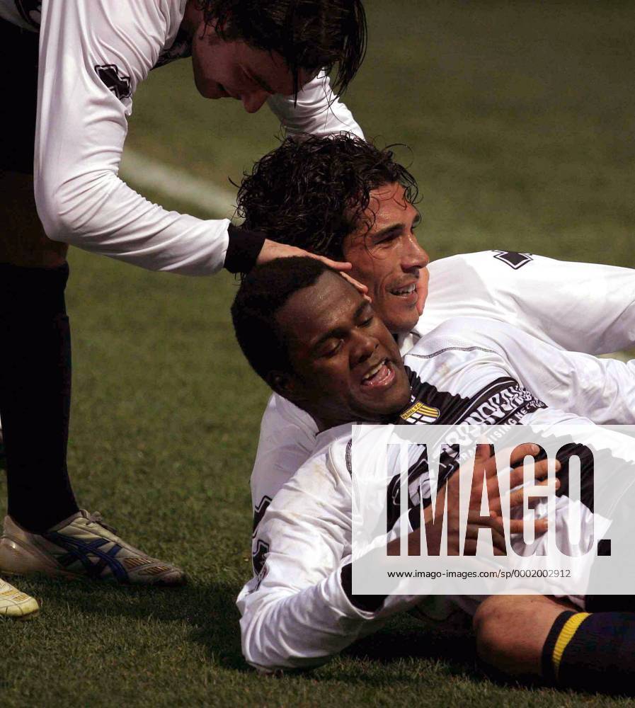 Fabio Simplicio und Bernardo Corradi - Torjubel - Fußball Herren Serie ...