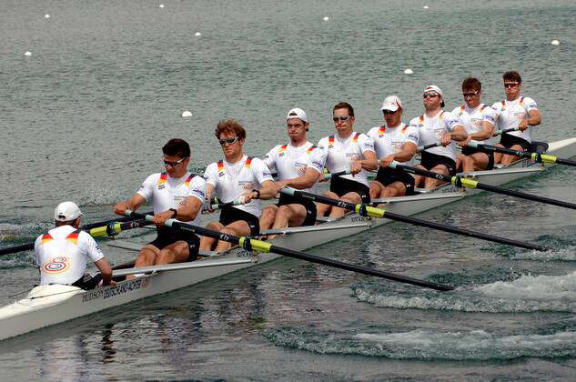 Deutschland-Achter, v.li.: Steuermann Peter Thiede, Michael Ruhe, Ulf ...