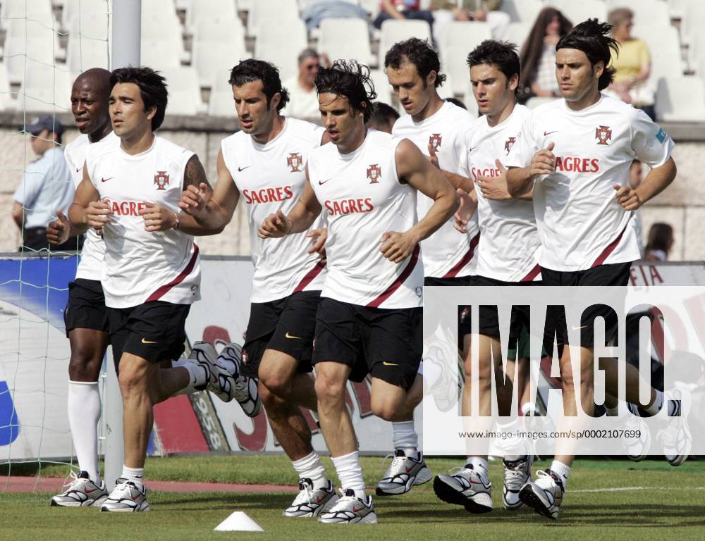 Lauftraining Portugal, v.li.: Luis Boa Morte, Deco, Luis Figo, Nuno ...