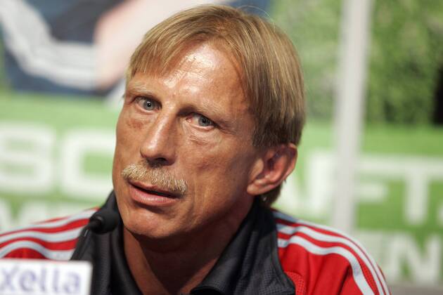 INAS FID WM - Co Trainer Christoph Daum (Deutschland) verfolgt das ...