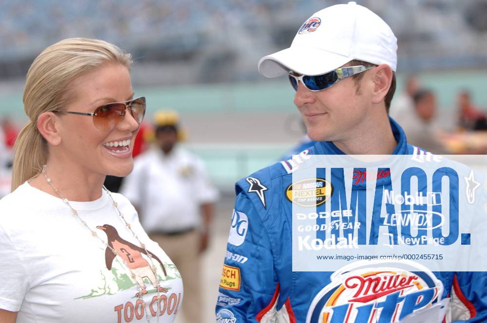 Kurt Busch mit seiner Ehefrau Eva Bryan - Motorsport Herren Ford 400 ...