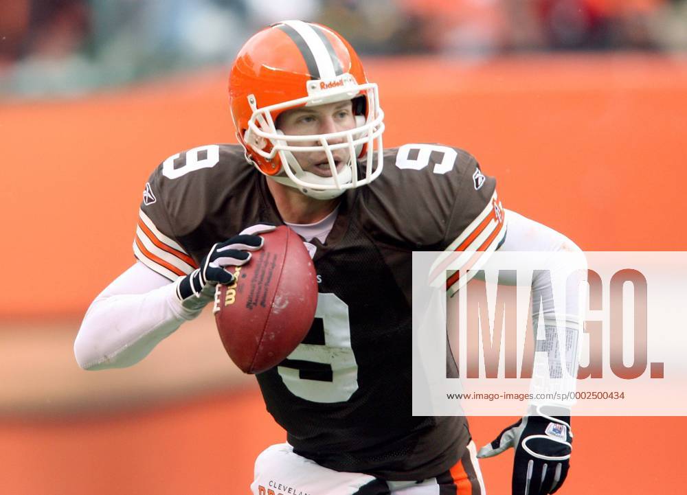 Charlie Frye (Cleveland Browns) am Ball - (cle2005120413) American ...