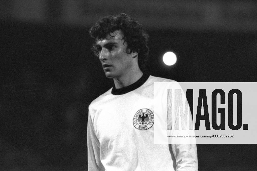 Dieter Müller (BR Deutschland) enttäuscht Fußball Länderspiel Herren EM ...