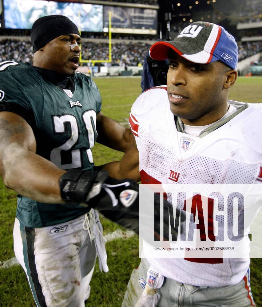 Brian Dawkins und Tiki Barber - American Football Herren NFL 2006 2007 ...
