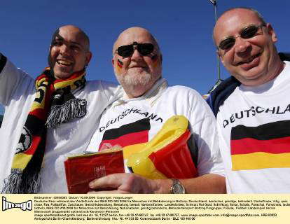 Deutsche Fans während des Viertelfinals der INAS FID WM 2006 für ...