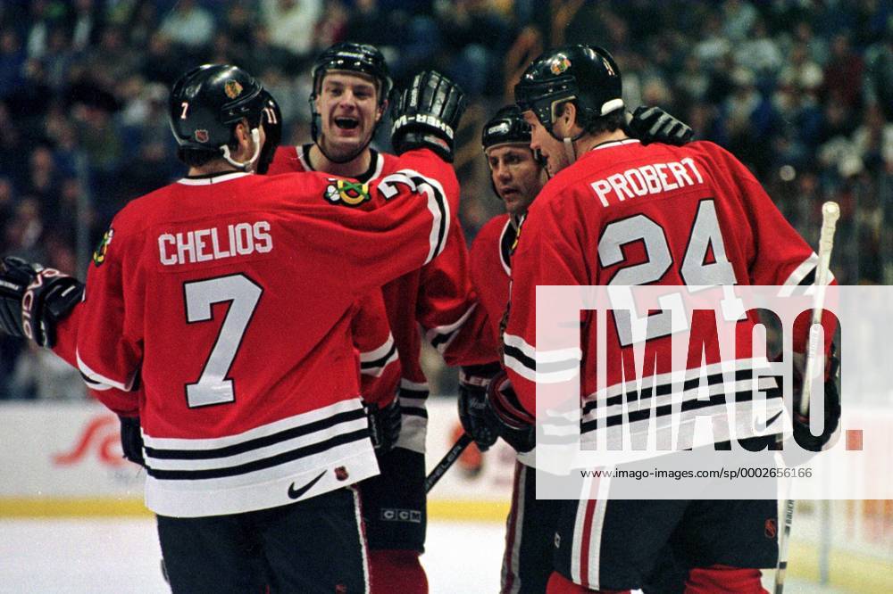 Bryan Muir (2.v.li.), Chris Chelios und Bob Probert (alle Chicago ...