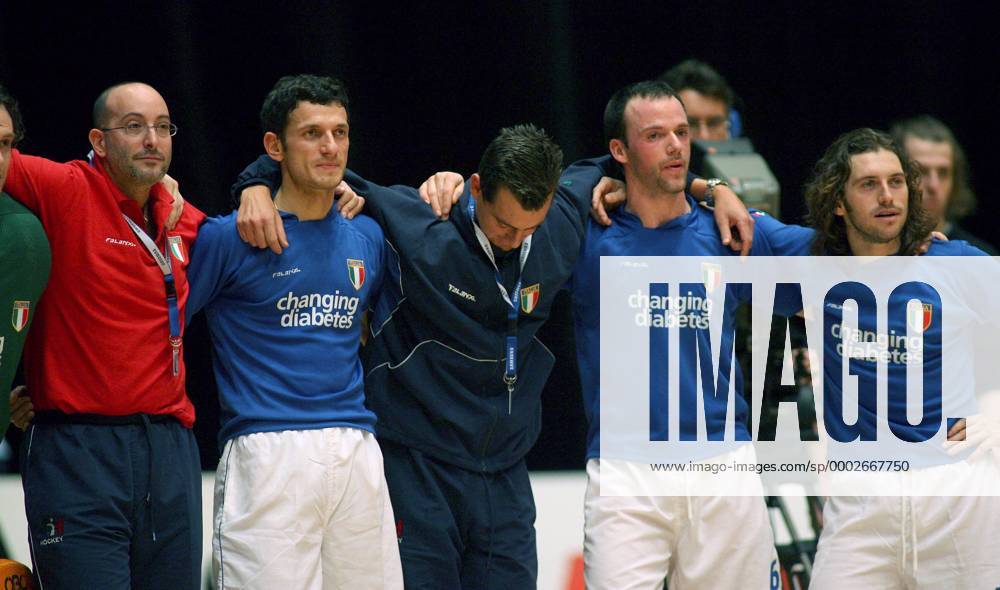 Italien zeigt Geschlossenheit, v.re.: Jacopo Lunetta, Matteo Bellini ...