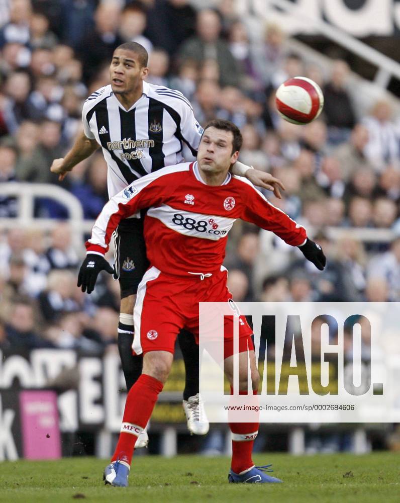 Mark Viduka gegen Oguchi Onyewu - . Fußball Herren English Premier League 2006 2007, 1. Englische