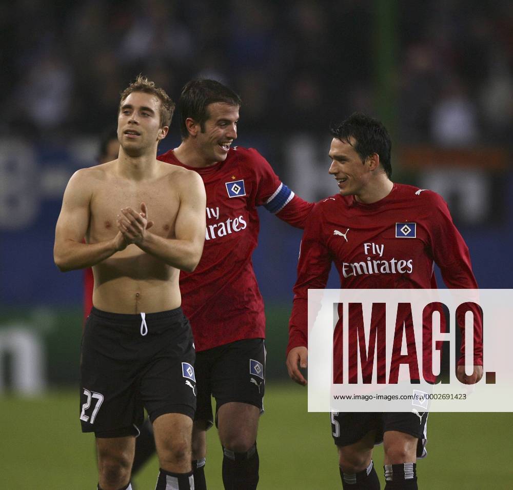 Alexander Laas (li.), Rafael van der Vaart (Mitte) und Piotr Trochowski ...