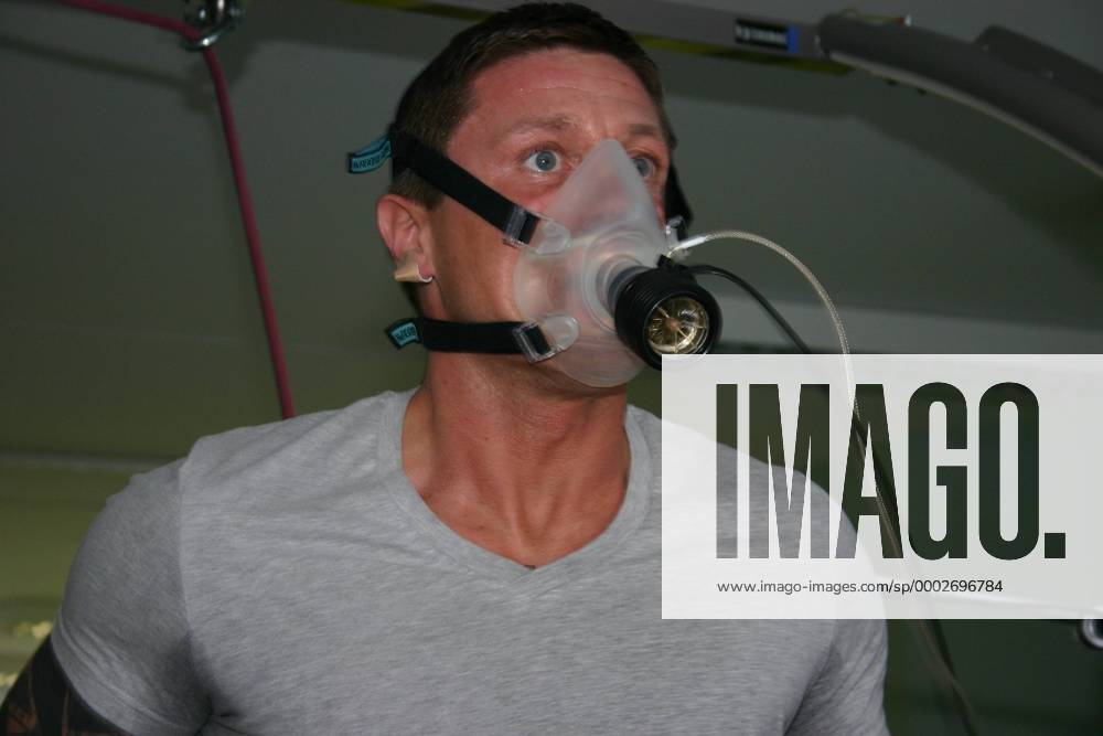 Mads Larsen beim Fitnesscheck im Olympiastützpunkt Berlin ...