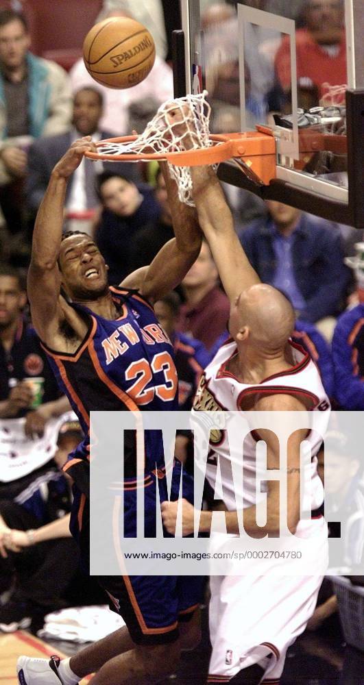 Matt Geiger gegen Marcus Camby - Basketball Herren NBA 1998 1999 ...