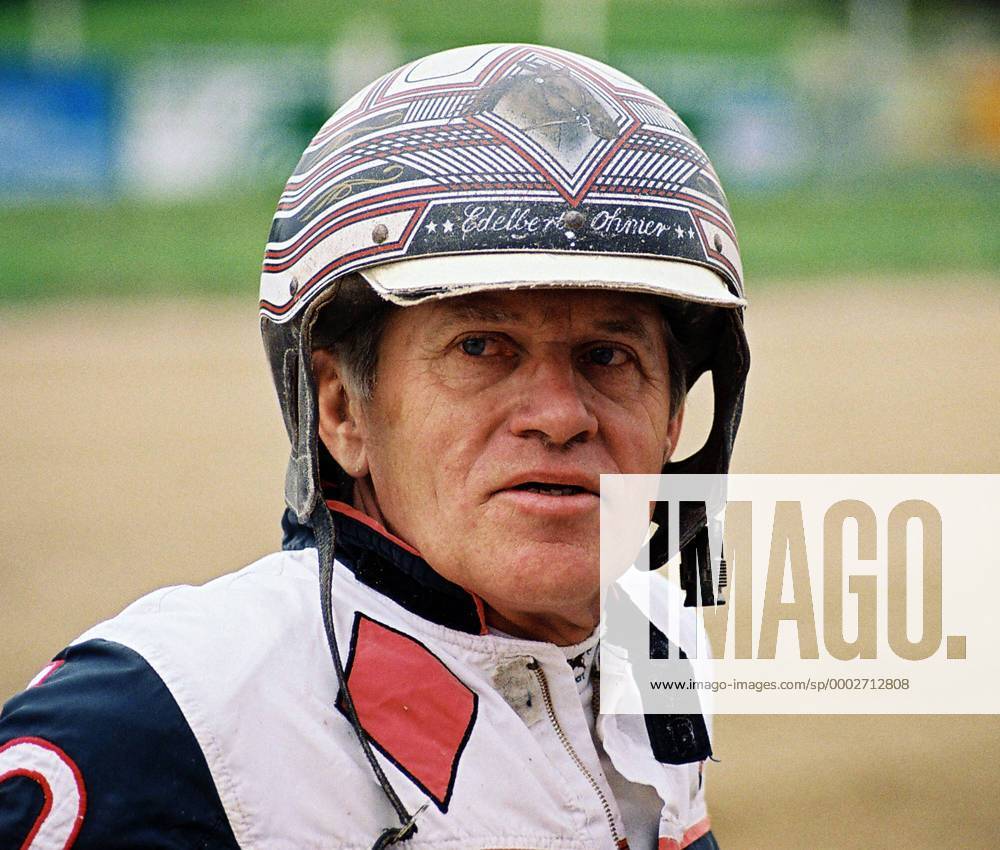 Edelbert Ohmer (Deutschland) Pferdesport Herren Trab 2005, Traben ...