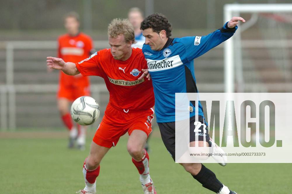 Ioannis Masmanidis (Bielefeld, re.) gegen Dennis Schulp (Paderborn ...