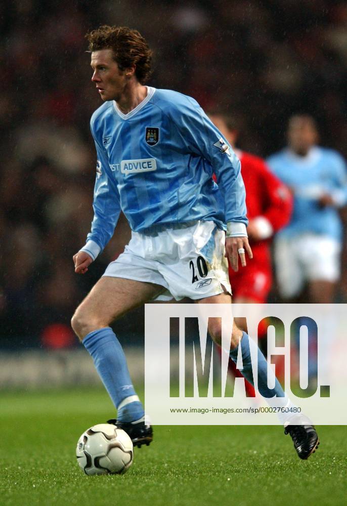 Steve McManaman (Manchester City) am Ball - Y Fußball Herren English ...