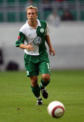 Alexander Laas (Wolfsburg) am Ball Fußball 1. BL Herren Saison 2007 ...