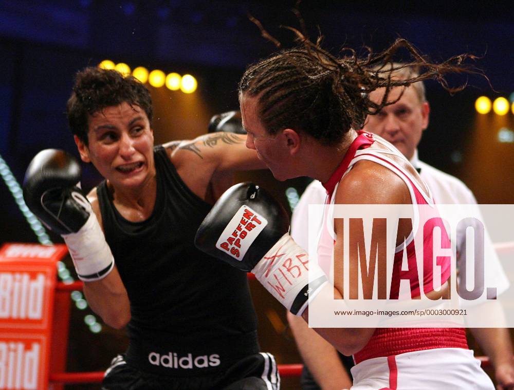 Hollie Dunaway (USA, re.) gegen Julia Sahin (Deutschland) Boxen Damen ...