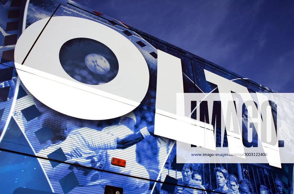 Schriftzug von OLTV, dem Vereinssender von Olympique Lyon, auf dem ...