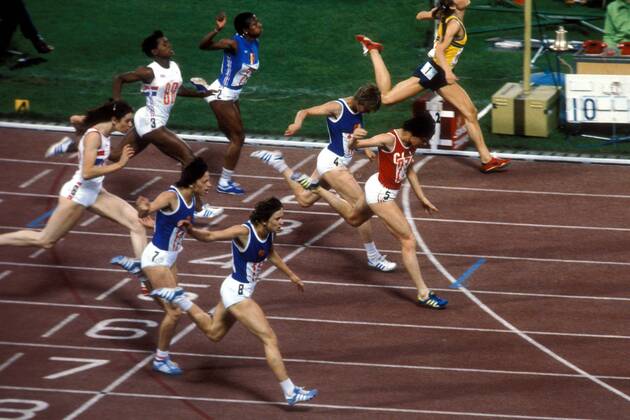 Zieleinlauf 100m Finale der Damen - Ljudmila Kondratjewa gewinnt vor ...