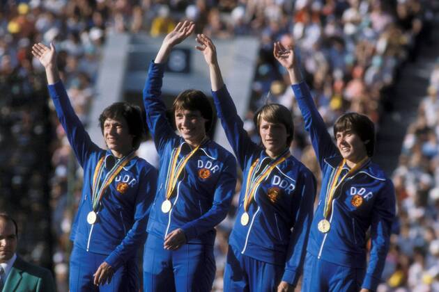 4x100 Meter Olympiasieger DDR v.li.: Romy Müller, Bärbel Wöckel, Ingrid ...