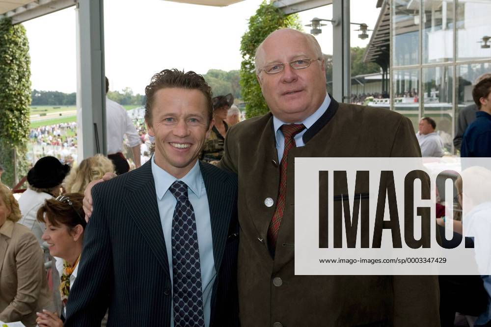 Jockey Andreas Boschert (li.) und Besitzer Dr. Walter Rinner (beide ...