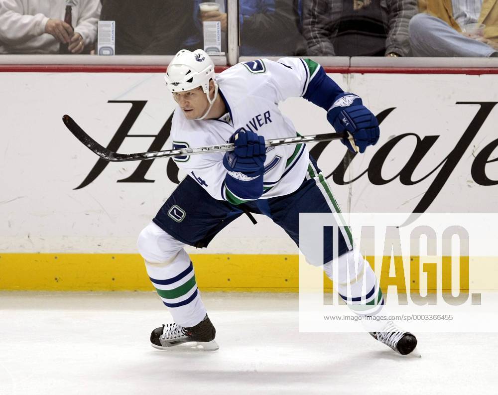 Aaron Miller (Vancouver Canucks) Eishockey Herren NHL 2007 2008 ...