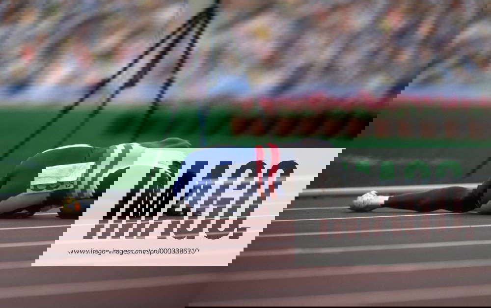 Mark Witherspoon (USA) verletzt am Boden Leichtathletik OS Sommer ...