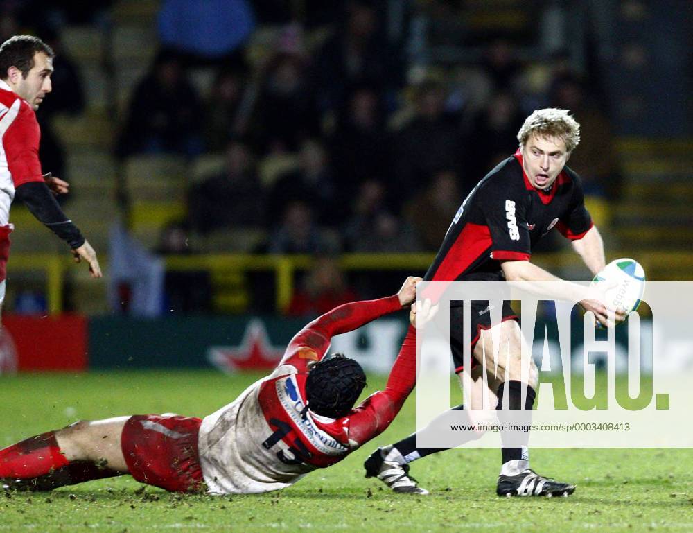 Brent Russell (Saracens, re.) gegen Romain Cabannes (Biarritz) - Rugby ...